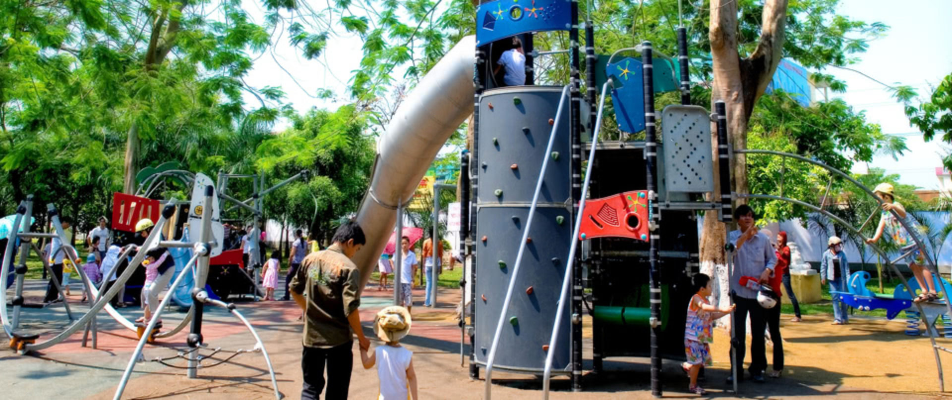 KOMPAN - FIH Partners